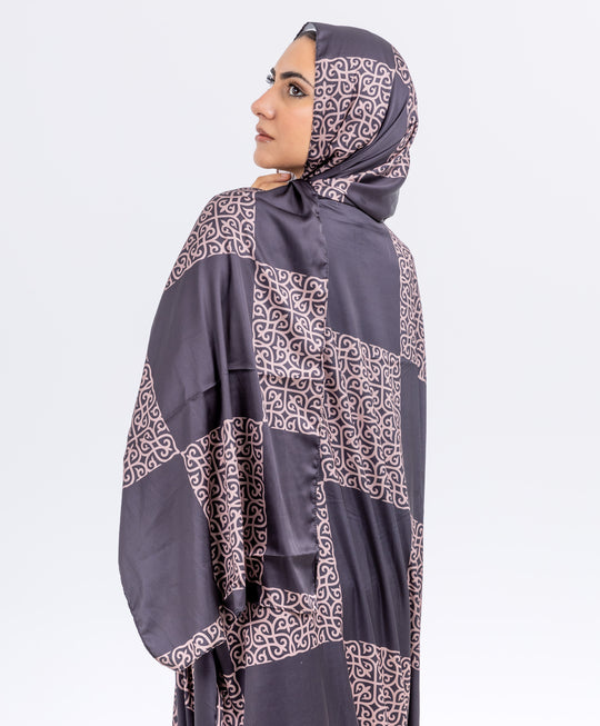 Praying Isdal – Le Voile